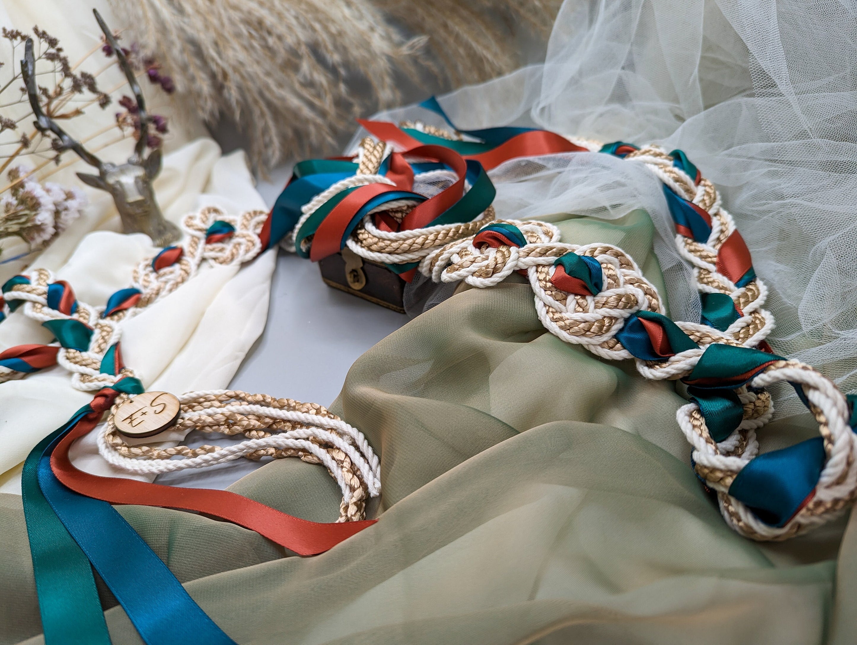 Magdalene Infinity Tie - With Three Ribbons – Ceotha